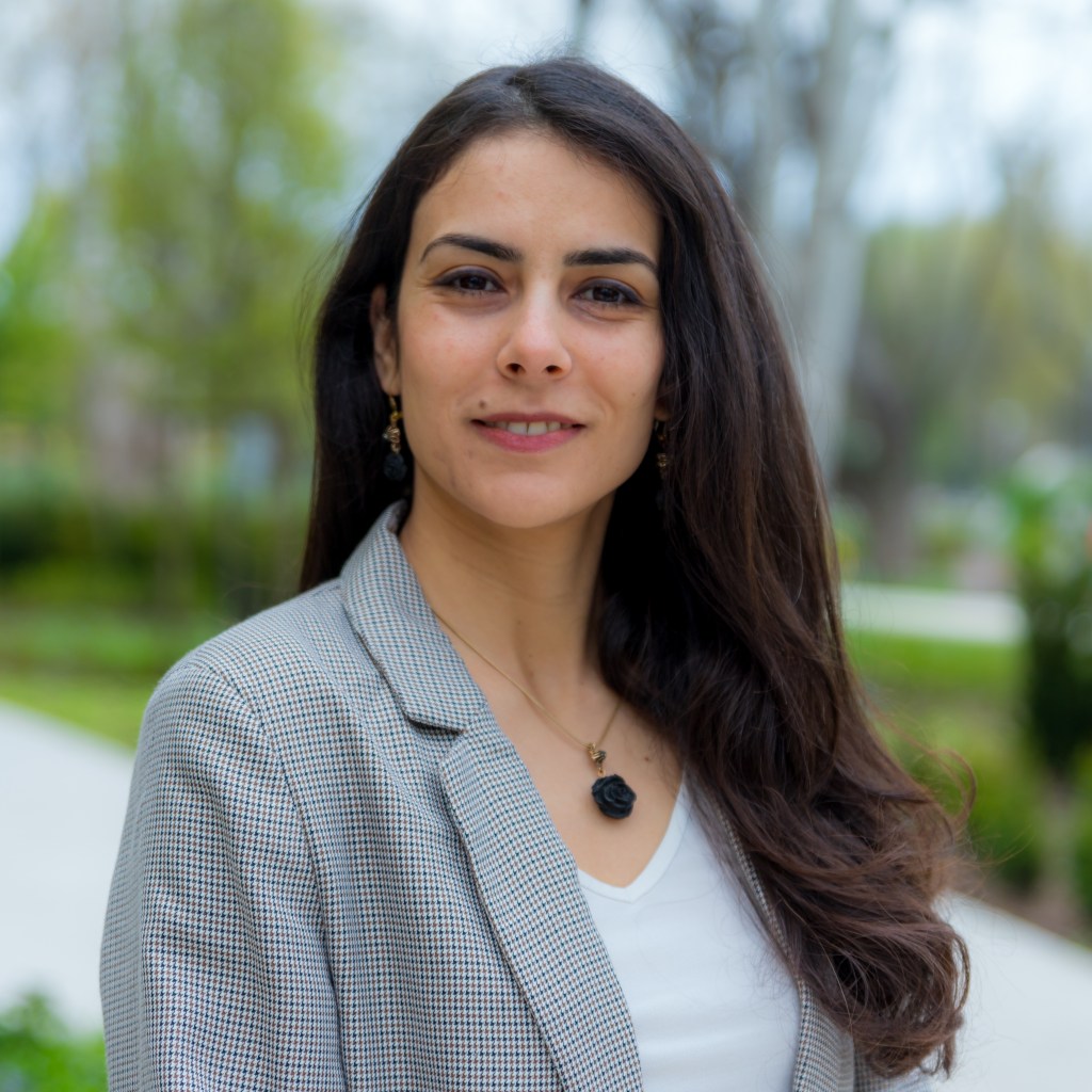 Bio/CV – Ameni Mehrez